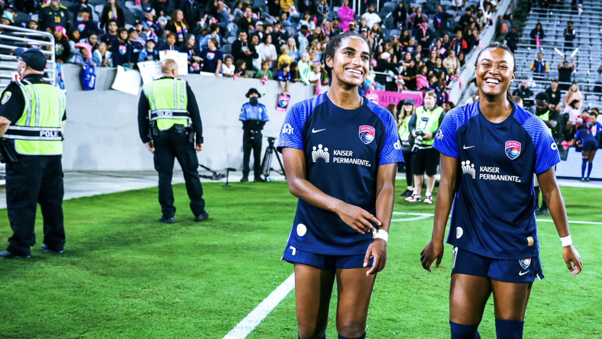 Naomi Girma and Jaedyn Shaw Named to NWSL Best XI of the Month Team ...