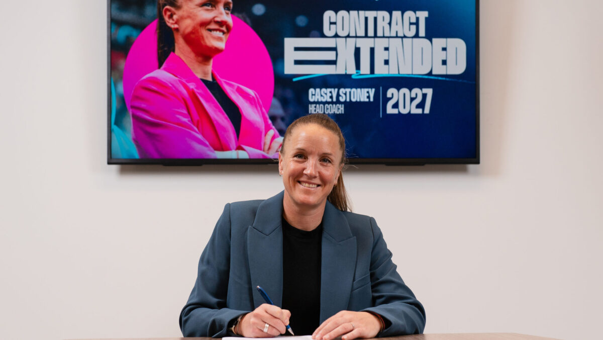 San Diego Wave FC Head Coach Casey Stoney Signs Long-Term Extension ...